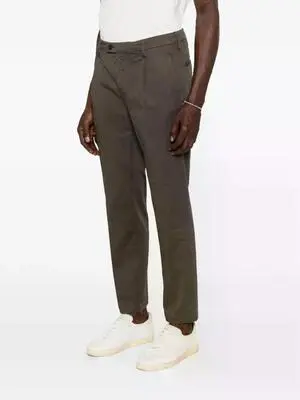 VELA SHOP Pleated Chinos