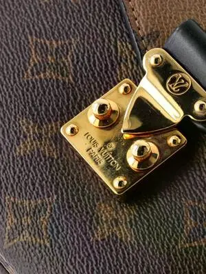 LOUIS VUITTON Pochette Metis Reverse Monogram Canvas - Brown