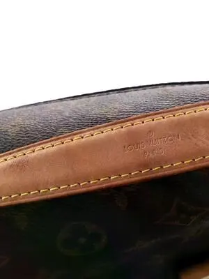 LOUIS VUITTON Pochette Metis Monogram Canvas - Brown