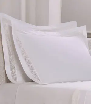 Frette Cotton Balance Lace Oxford Pillowcase - Ivory