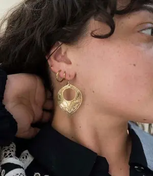 MATR BOOMIE Yashi Embossed Statement Earrings