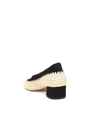Gabriela Hearst Strength Pump - Black