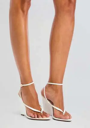 Retrofete Namby Wedge - White