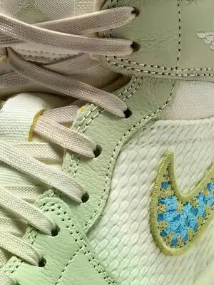 JORDAN Air 1 Mid Se Sneakers - Neutrals
