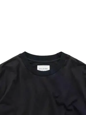 STILL BY HAND Crew-neck T-shirt