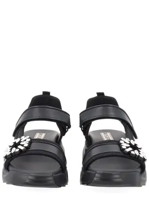 ROGER VIVIER Sandalo Viv' On The Run Sandals - Black