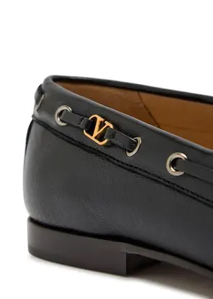 Valentino Garavani Palm Avenue Grained Leather Loafers - Black