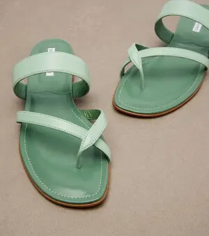 Manolo Blahnik Susa Leather Sandals - Green