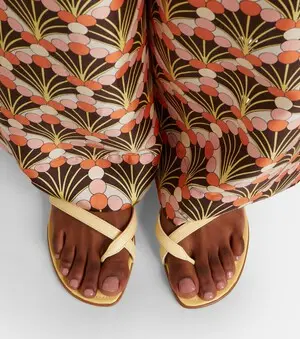 Manolo Blahnik Susa Leather Sandals - Yellow