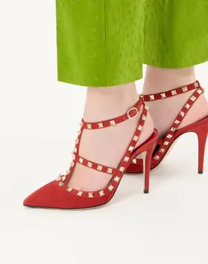 Valentino Garavani Rockstud Suede Pumps - Red