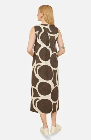 YUMI Sleeveless V-neck Midi Dress