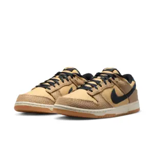 Nike Dunk Low Retro Se Sneakers - Brown