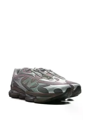 NEW BALANCE Abzorb 2000 Metallic-effect Sneakers - Pink