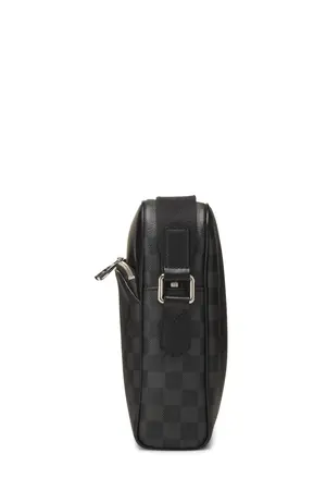 LOUIS VUITTON Damier Graphite Dayton Reporter