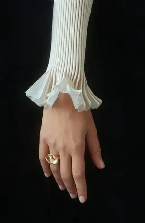 Lady Grey Quartz Cove Band Ring - Gold