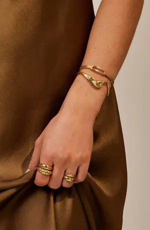 KATIE LOXTON Arabella Link Bangle