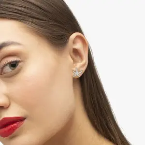 ALLUREZ Diamond Starfish Stud Earrings