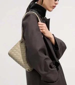 Bottega Veneta Mini Leather Andiamo Top-handle Bag - Neutral