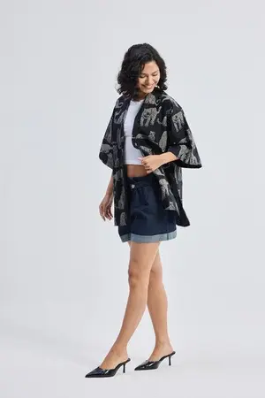 REISTOR Oversized Animal Print Shirt With Front Tie Detail