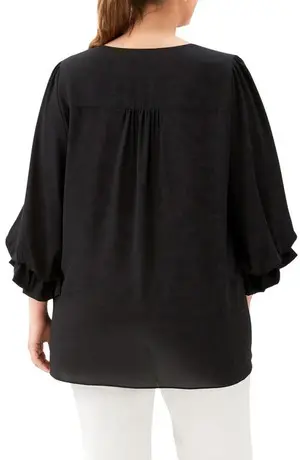 Karen Kane Crossover Hem Asymmetric Top - Black