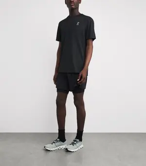 On Train Graphic T-shirt - Black