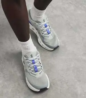 On Cloudrunner 3 Lace-up Trainers - Grey