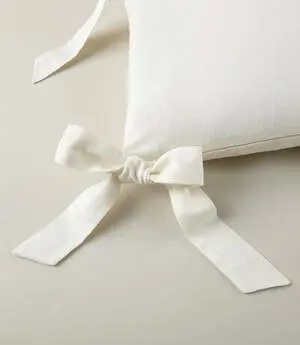 PEACOCK ALLEY Caitlin Bow Pillow - Pearl