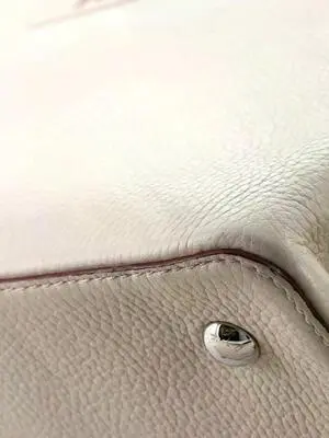 LOUIS VUITTON Capucines Gm Satchel - Neutrals