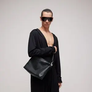 Gucci Essence Classic Medium Crossbody Bag Original Gg Fabric - Black