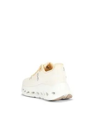 On Cloudtilt Sneakers - Blonde & Dew