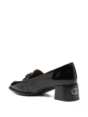 LINDA BAUMANN Logo-plaque Pumps