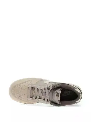 Nike Dunk Low Retro Sneakers