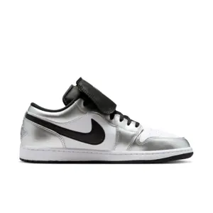 JORDAN 1 Low Se Sneakers - White