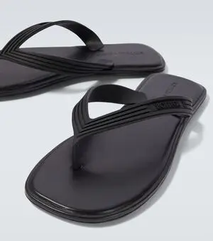 Bottega Veneta Sampieri Thong Sandals - Black