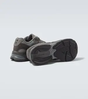 Comme Des Garçons Homme X New Balance 2010 Suede Trimmed Sneakers - Grey
