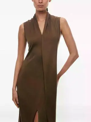12 STOREEZ Carolyn V-neck Midi Dress