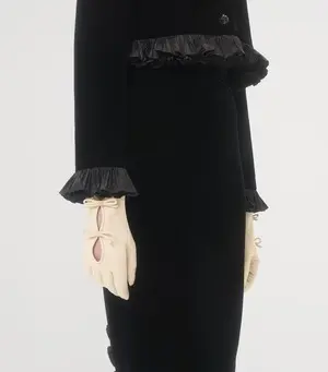 Valentino Garavani Leather Vlogo Signature Gloves