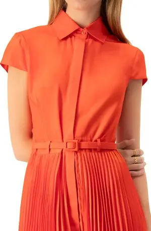 IVONNE Short Sleeve Pleated Maxi Dress