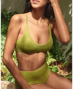 ANDIE Essex V Neck Bikini Top