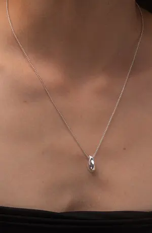YOJ Perto Mini Pendant Necklace - Silver