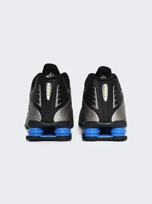 Nike Shox R4 Sneakers - Black
