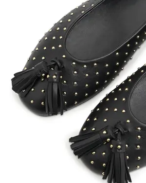 HOBBS LONDON Bingley Studded Flats