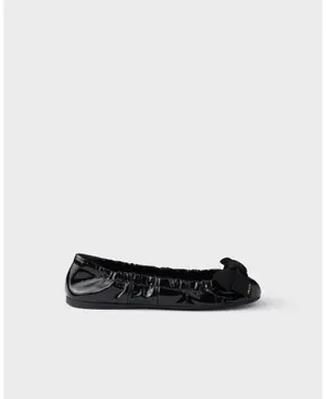 Prada Patent Leather Ballerinas With Bow Detailing - Black