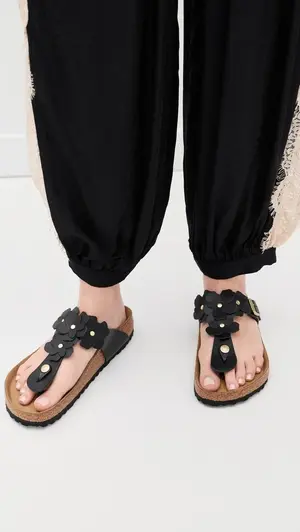 BIRKENSTOCK Gizeh Flowers Sandals - Black