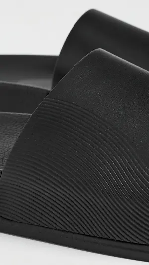 Frescobol Carioca Humberto Leather Wave Print Slides - Black