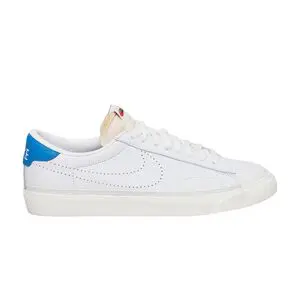 Nike Tennis Classic Light Sneakers