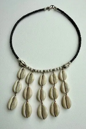 WAX PLANT Cowrie Shell Collar Necklace