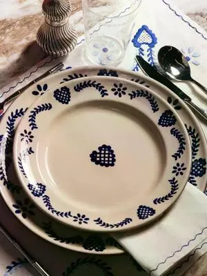 HOUSE OF CAPRICORN Viana Dinner Plate
