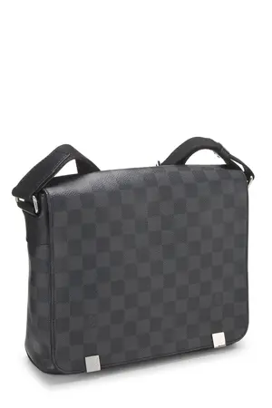 LOUIS VUITTON Damier Graphite District Nm - Black