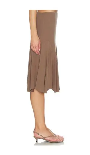 With Jéan Rue Skirt In Chocolate